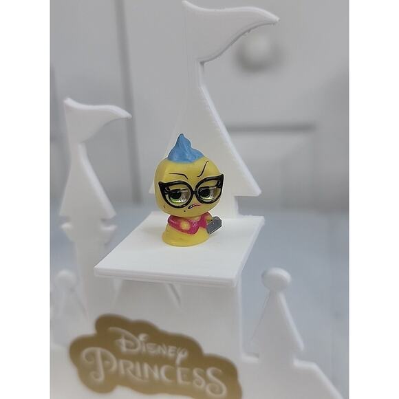Disney | Toys | Disney Doorables Series Roz From Monsters Inc Rare ...